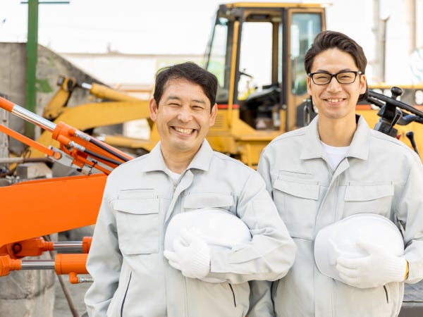☀️「道路や橋」を作る大きな仕事。未経験から誇れるプロへ。日給1.1万～の土木工事 有限会社高野建材（15909613）-engage
